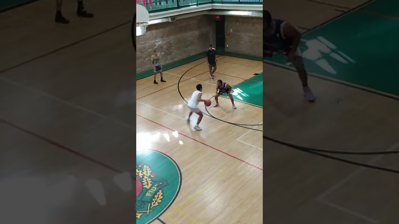 Three pointer - YouTube