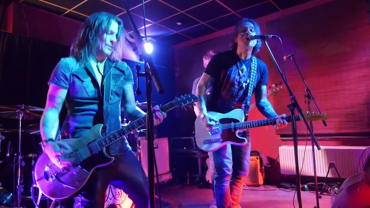 Mike Tramp and Band @ Bada bing Oostende 21-03-2017 - YouTube