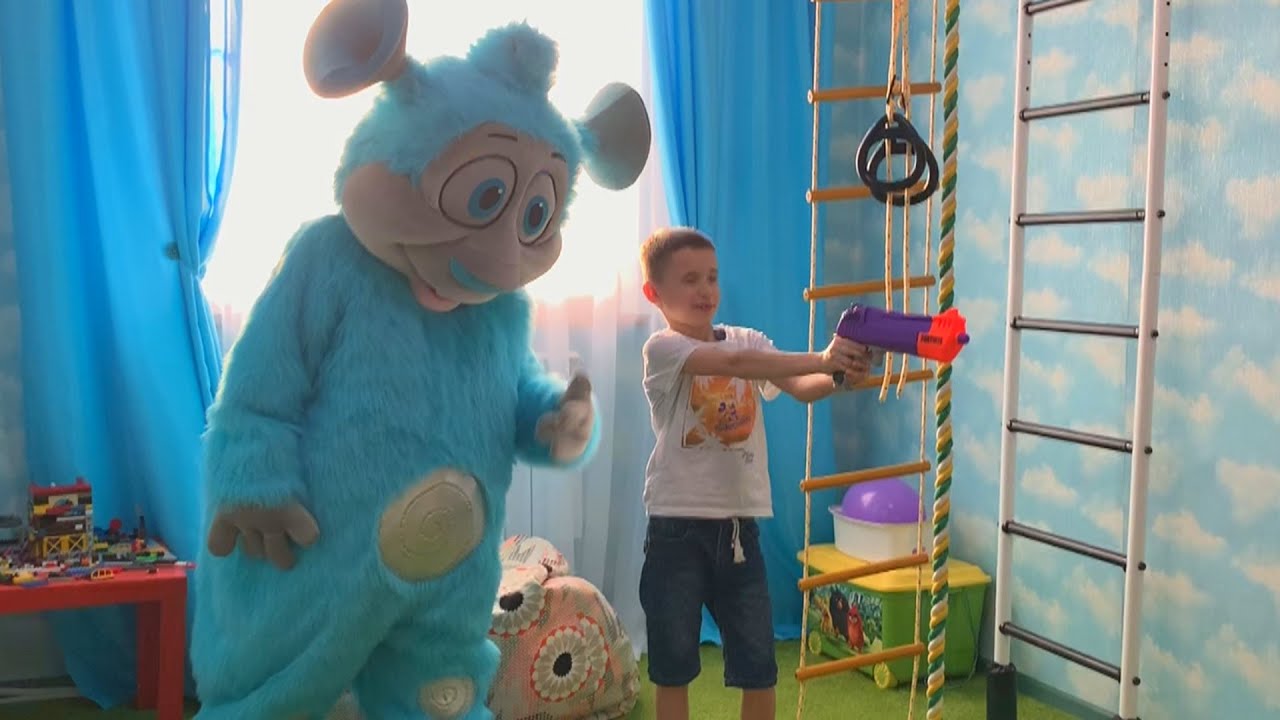 Bo present Bogdan a new blaster Fortnite Бо подарил Богдану Фортнайт ...