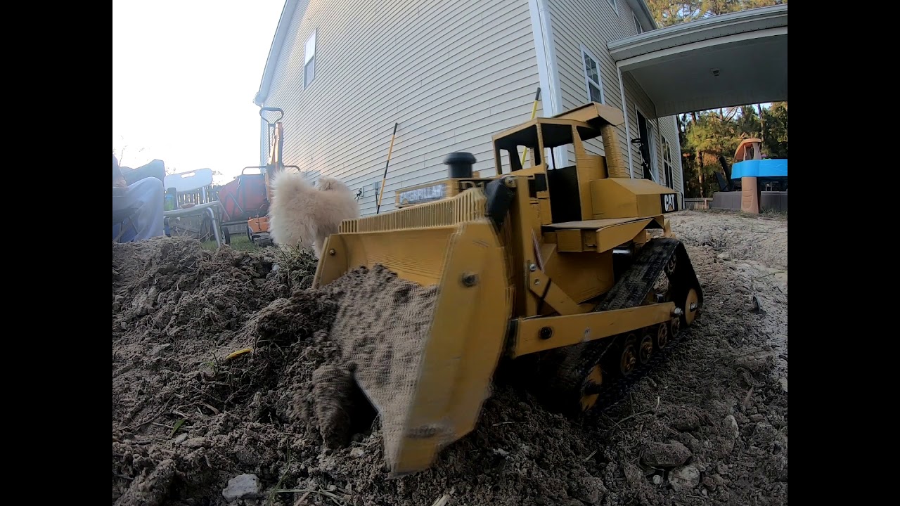 4200xl RC Excavator and homemade RC Bulldozer - YouTube