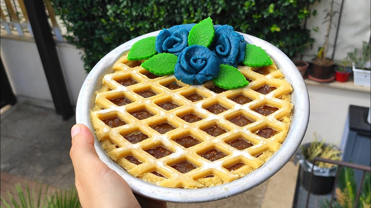 BLUE roses pie DECORATION (with tool) -Decorazione CROSTATA rose BLU ...