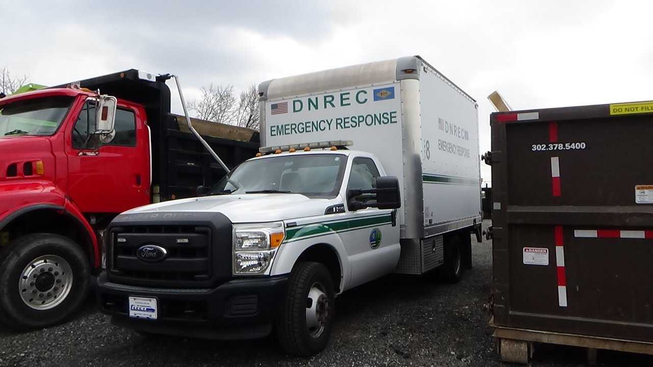 (HAZMAT TRUCK!) Dnrec HMRU 8 truck quick walkaround - YouTube
