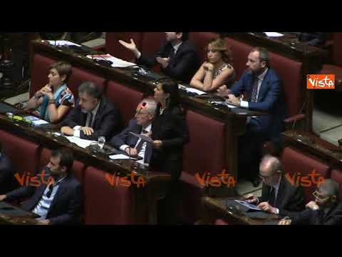 Caos della Lega mentre parla Laura Boldrini, Fico: \