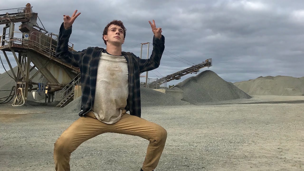 Hang out on the ITCH set with Samuel Ireland Part 2 | ITCH TV Show ...