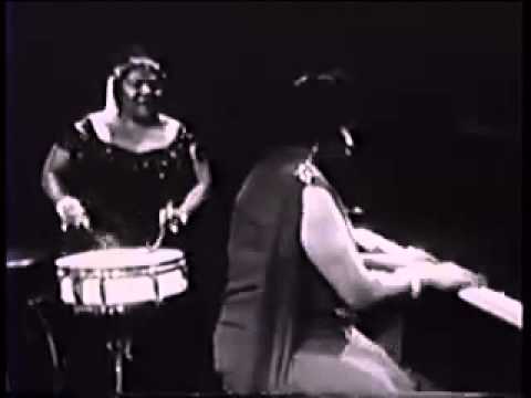 Mae Barnes, Lil Armstrong, Heebie Jeebie Dance, 1961 TV Performance ...