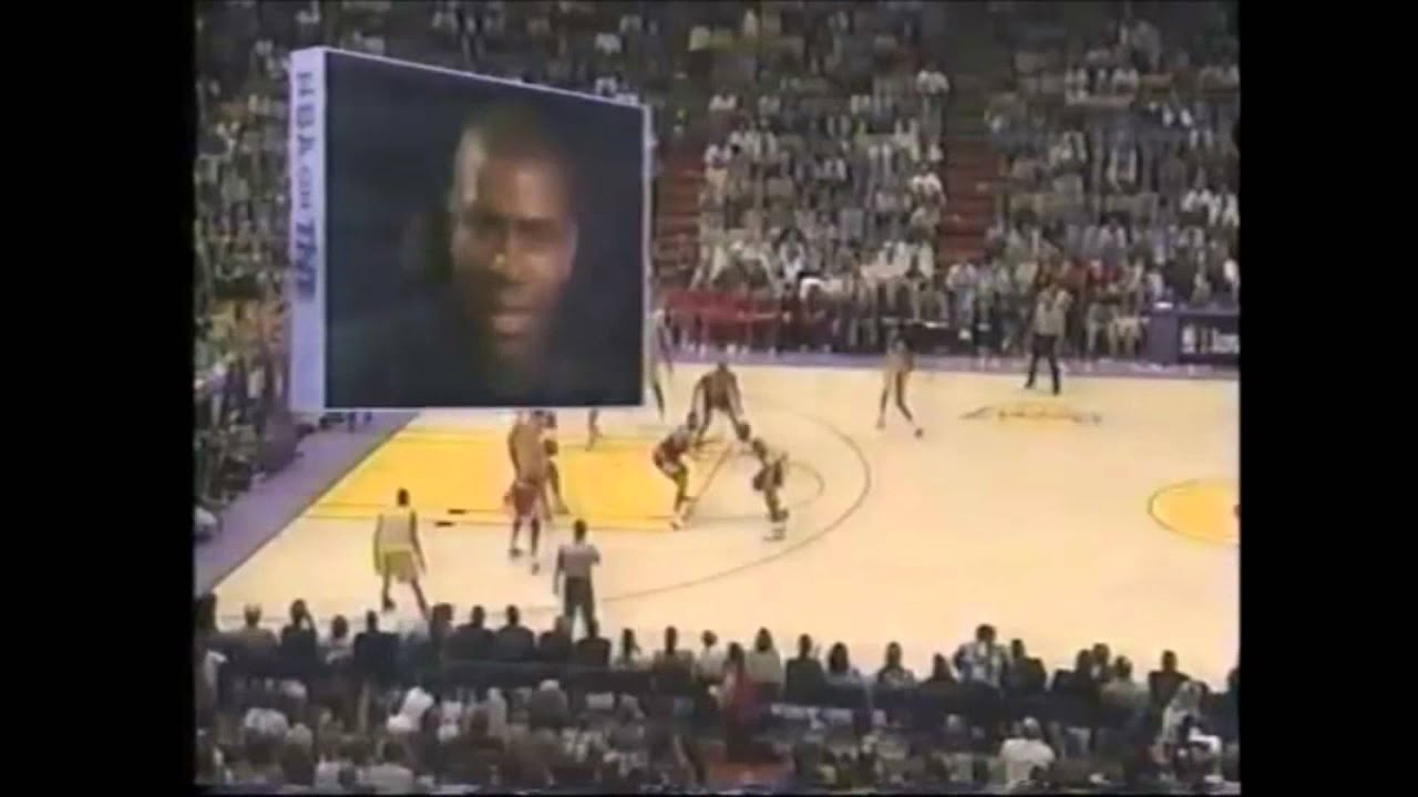 Magic Johnson: What Makes The 1995-96 Bulls So Tough? - YouTube