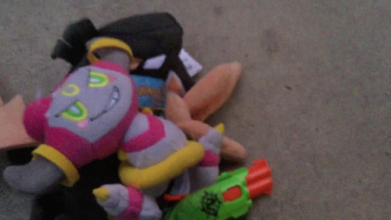 Loops troops vs hoopa - YouTube