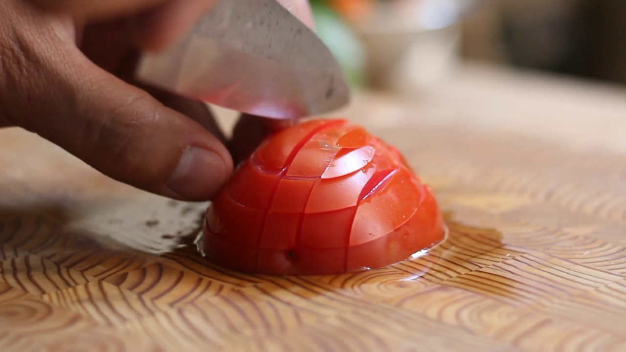 Ogata Shungo Sg2 135mm Tsuchime Petty vs Tomato (brunoise) - YouTube