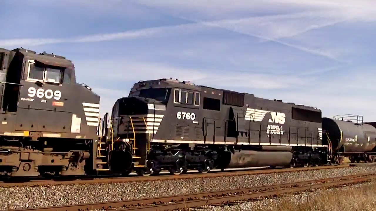 NS 35N @ FLINT, IN 10 26 17 NS 9718 NS 9609 NS 6760 - YouTube
