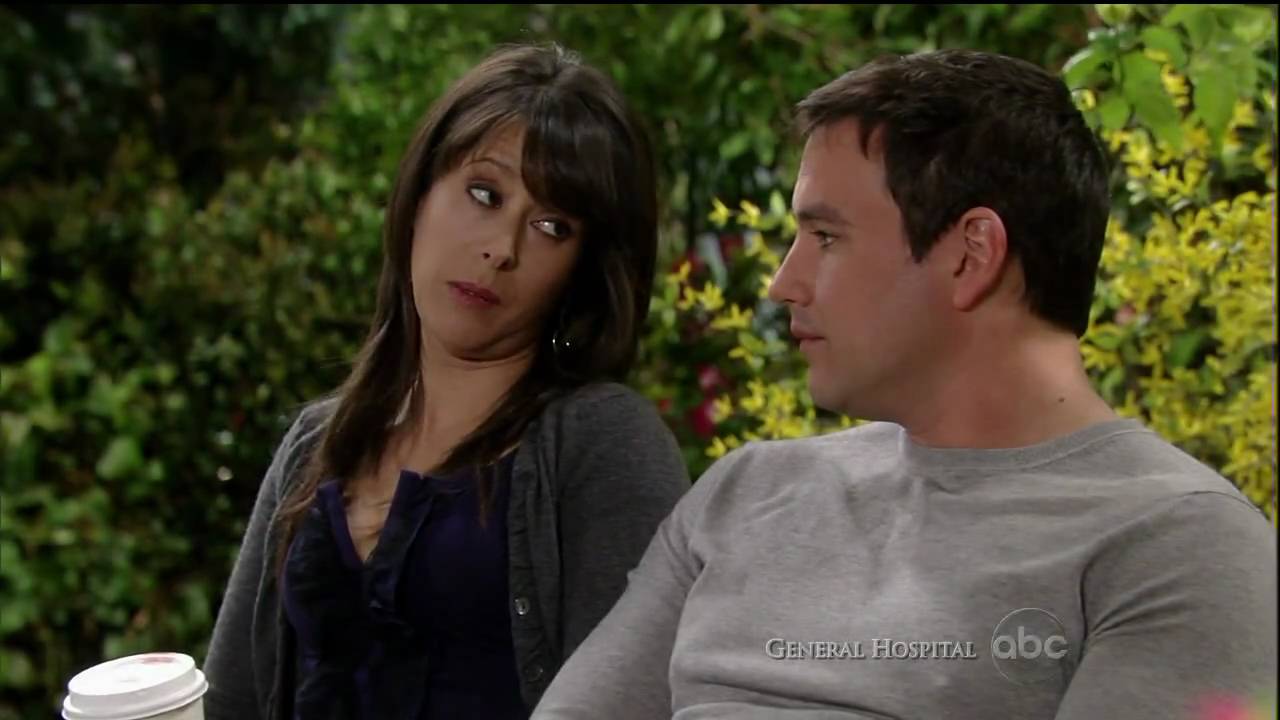 Robin Scenes 04-08-10 - YouTube