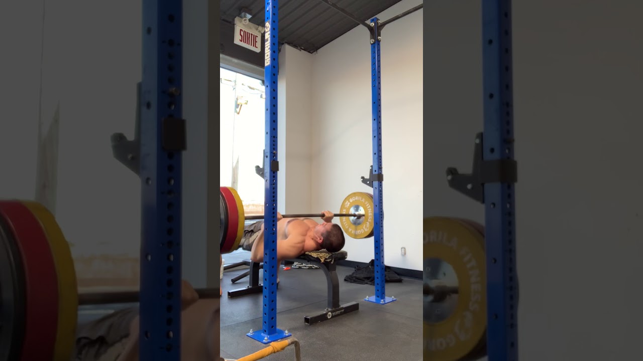 BB Close Grip Flat Bench Press - YouTube