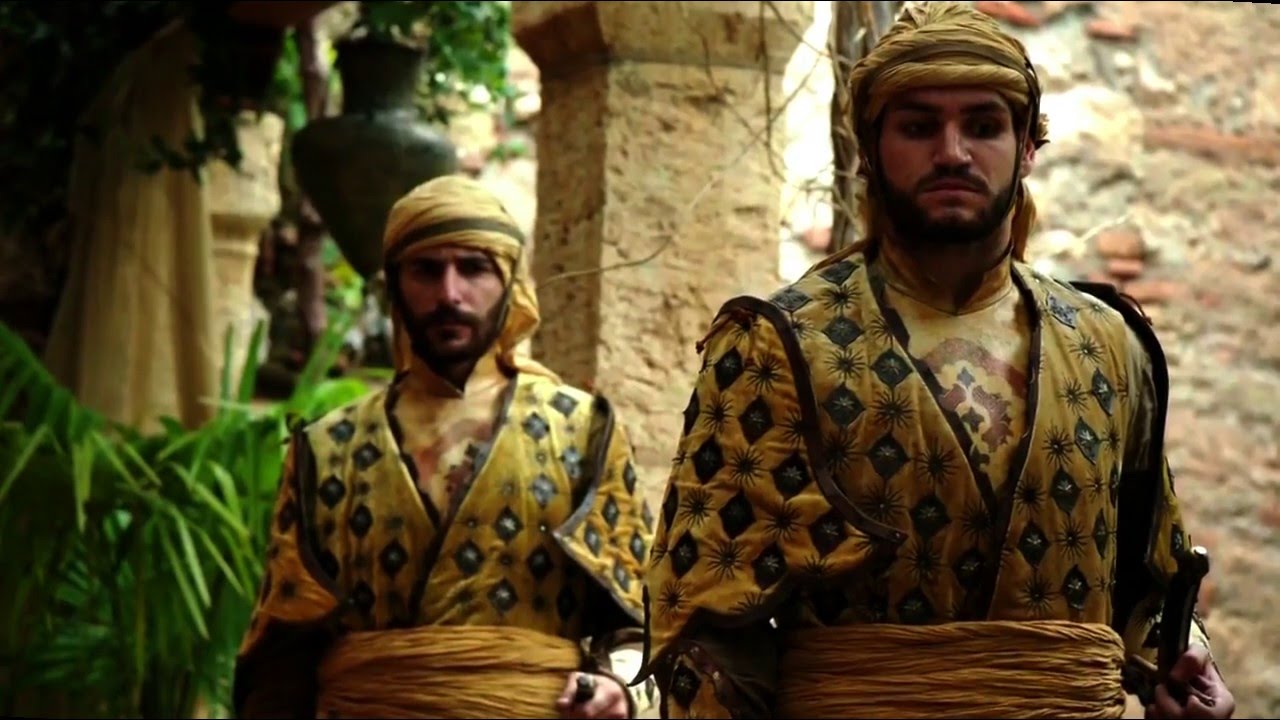 Game of Thrones Season 6 Episode 1 Ellaria Sand (Oberyn's wife) kills ...