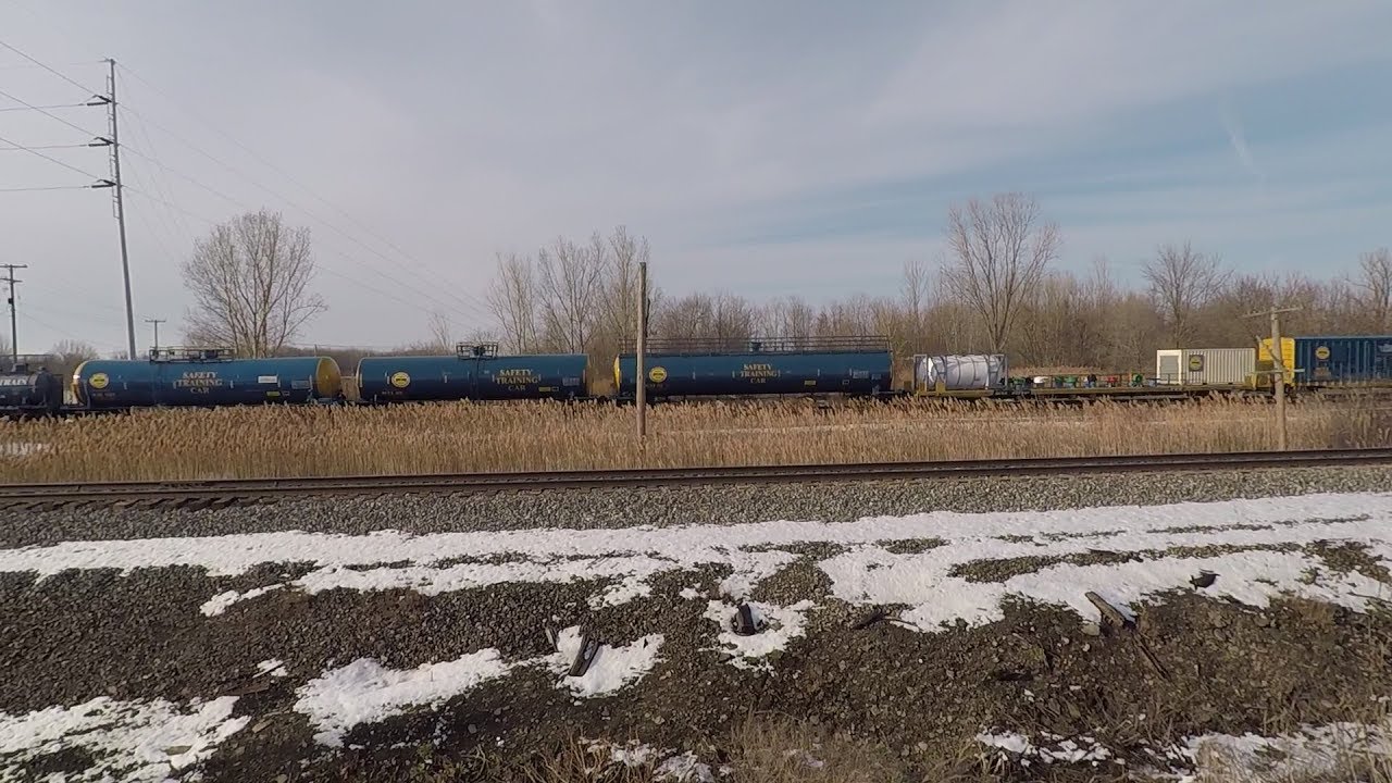 CSX Safety Training Cars on Q367 with SD40-2 Trailing - YouTube