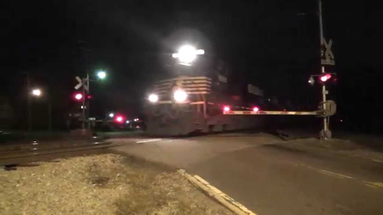 NS 9609 leads the NS V18 - YouTube