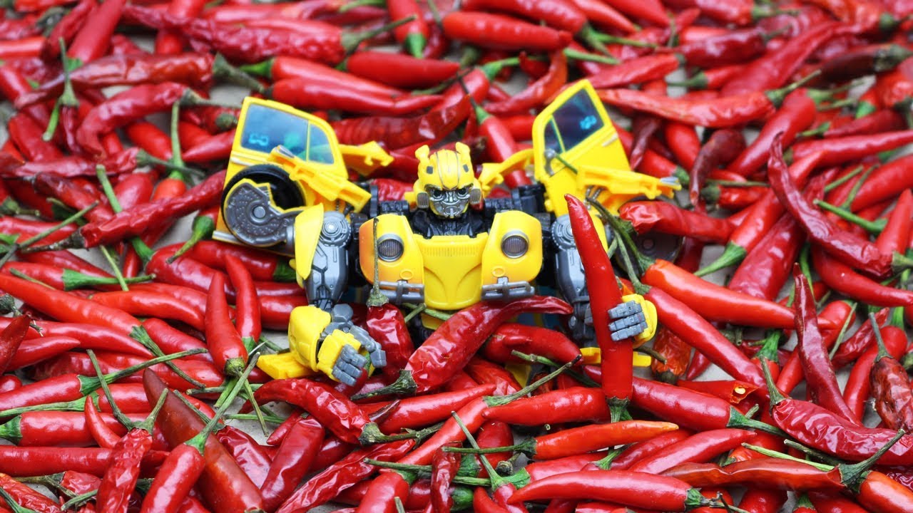 Transformers Chili Eating Contest Superhero Bumblebee vs. Barricade ...