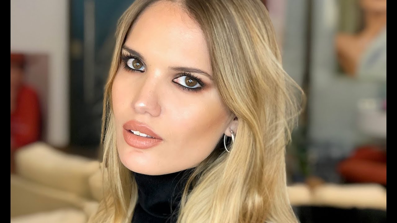 Beauty Smokey Makeup Tutorial con Eva Bargiela ♥️ - YouTube
