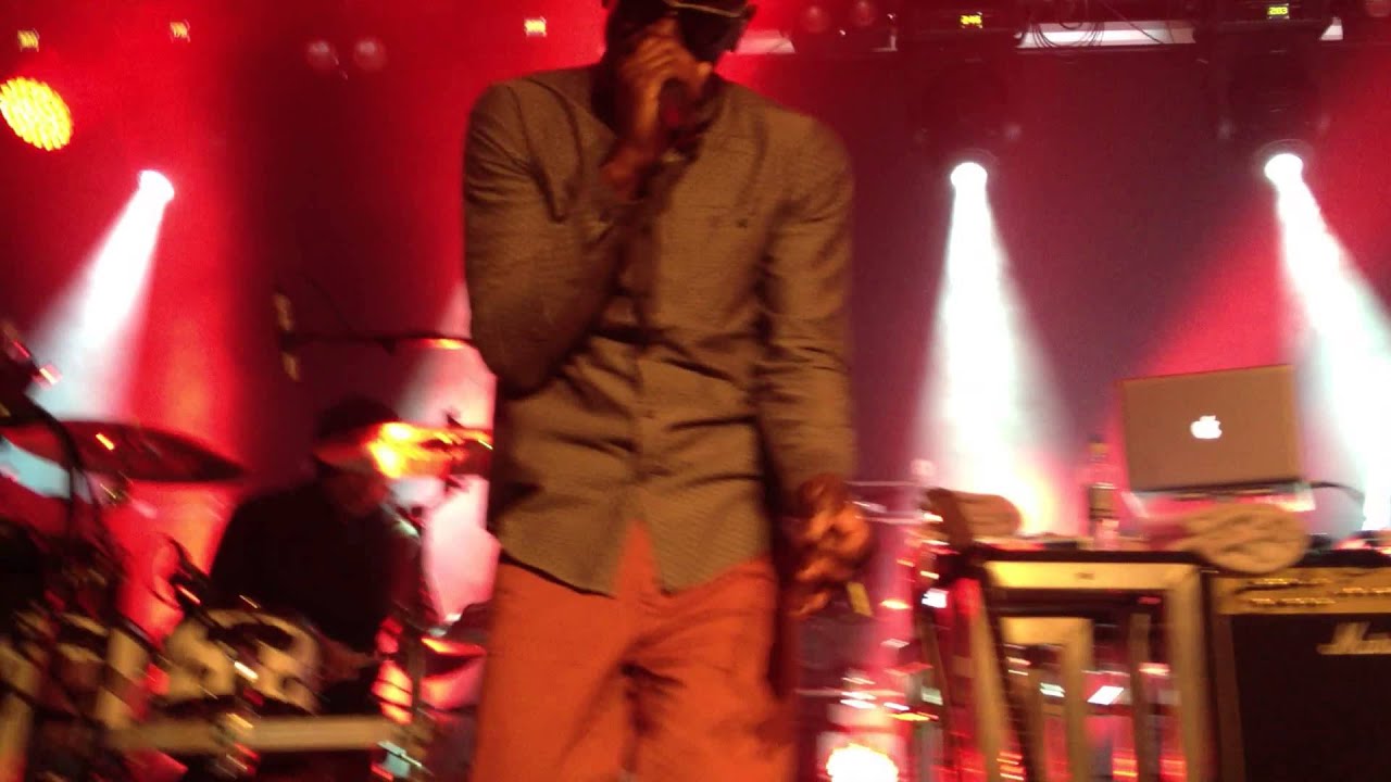 Labrinth - Express Yourself - Live in Belfast - YouTube