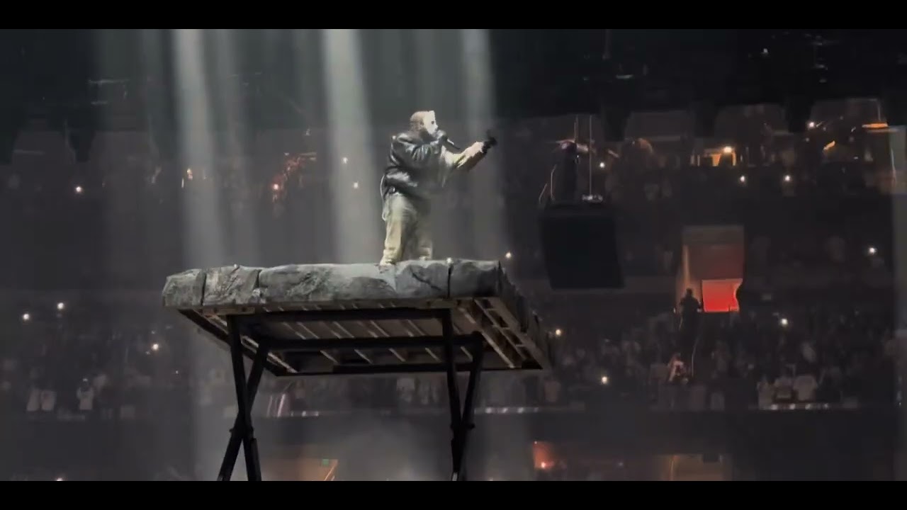 Travis Scott Kanye West perform Father Stretch My Hands Live Orlando ...