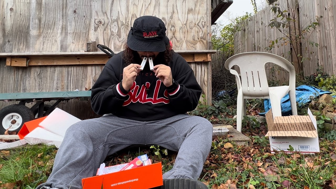 HELLA HELLA HIGH CLUB REVIEW. - YouTube