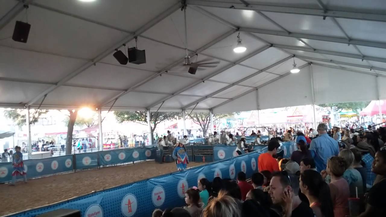 Mutton busting @ Houston livestock show and rodeo - YouTube