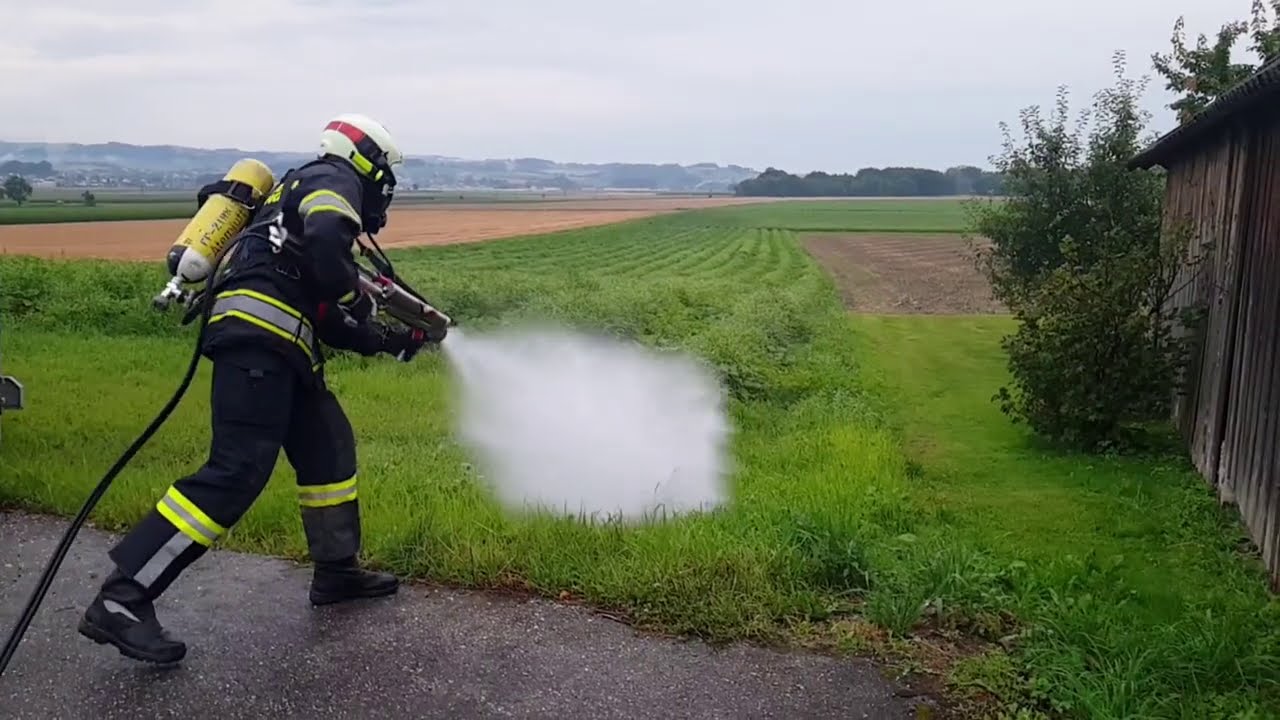 Übung mit dem IFEX 3000 - YouTube