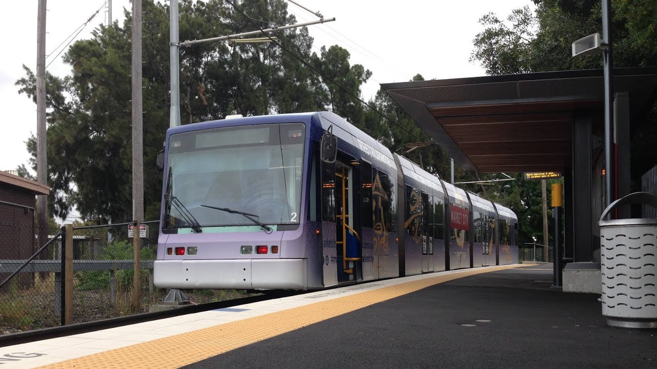 Sydney Metro Light Rail #2102: AdTranz/Bombardier VarioTram (Arr/Dep ...