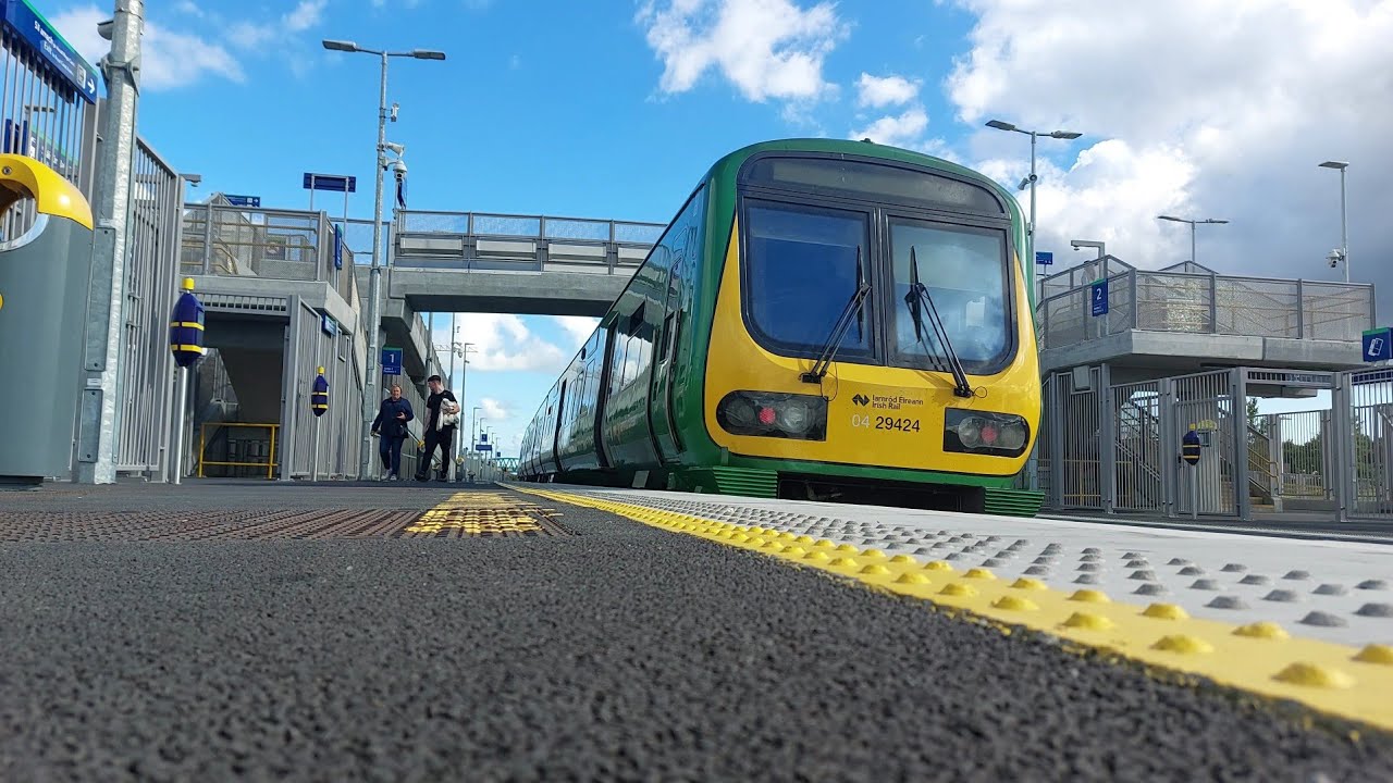 Class 29000 Passing Through Pelletstown Station - YouTube