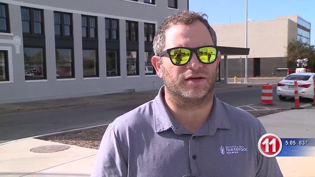 Meridian Main Street hosts Happy Hour Club Friday - YouTube