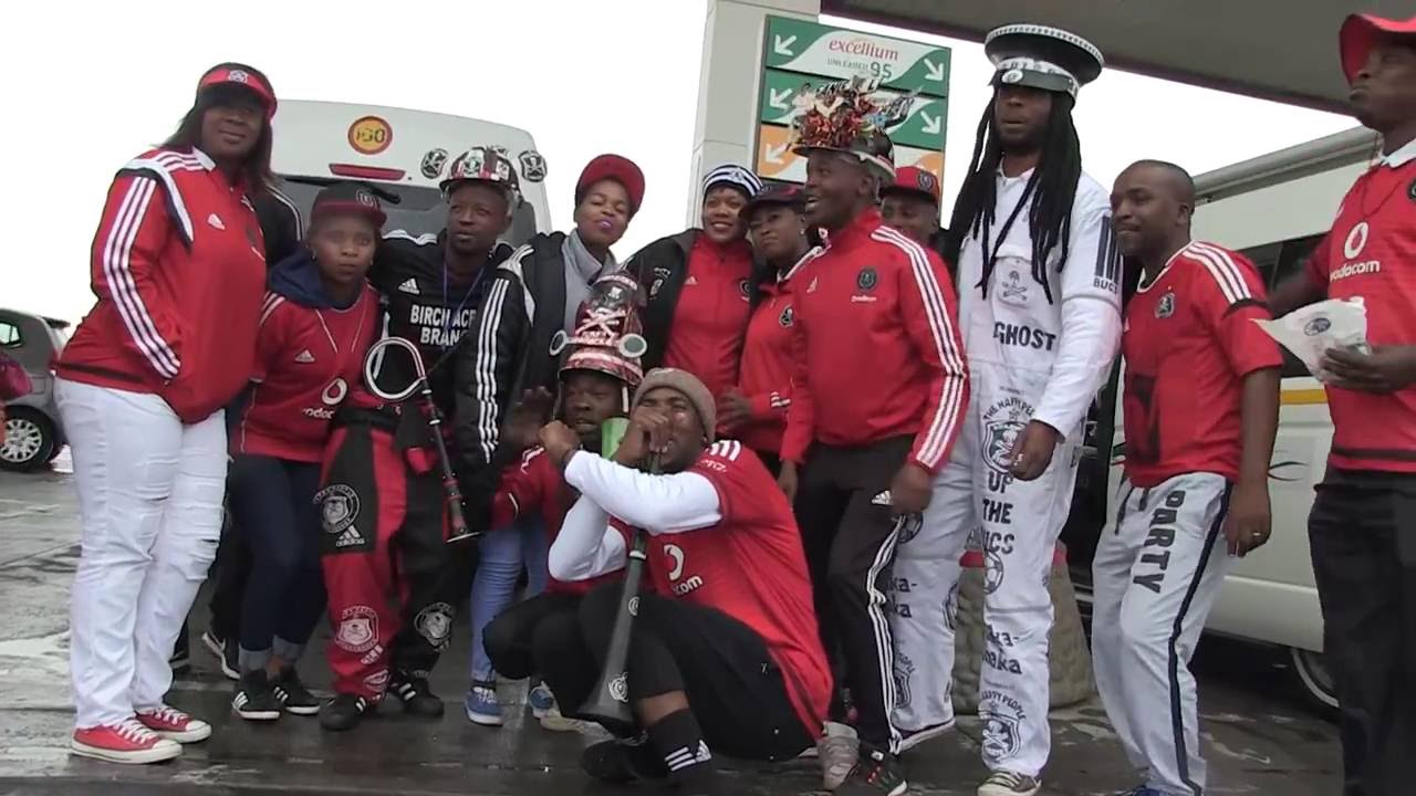 Orlando Pirates Fans Chanting in the rain also sang about the late ...