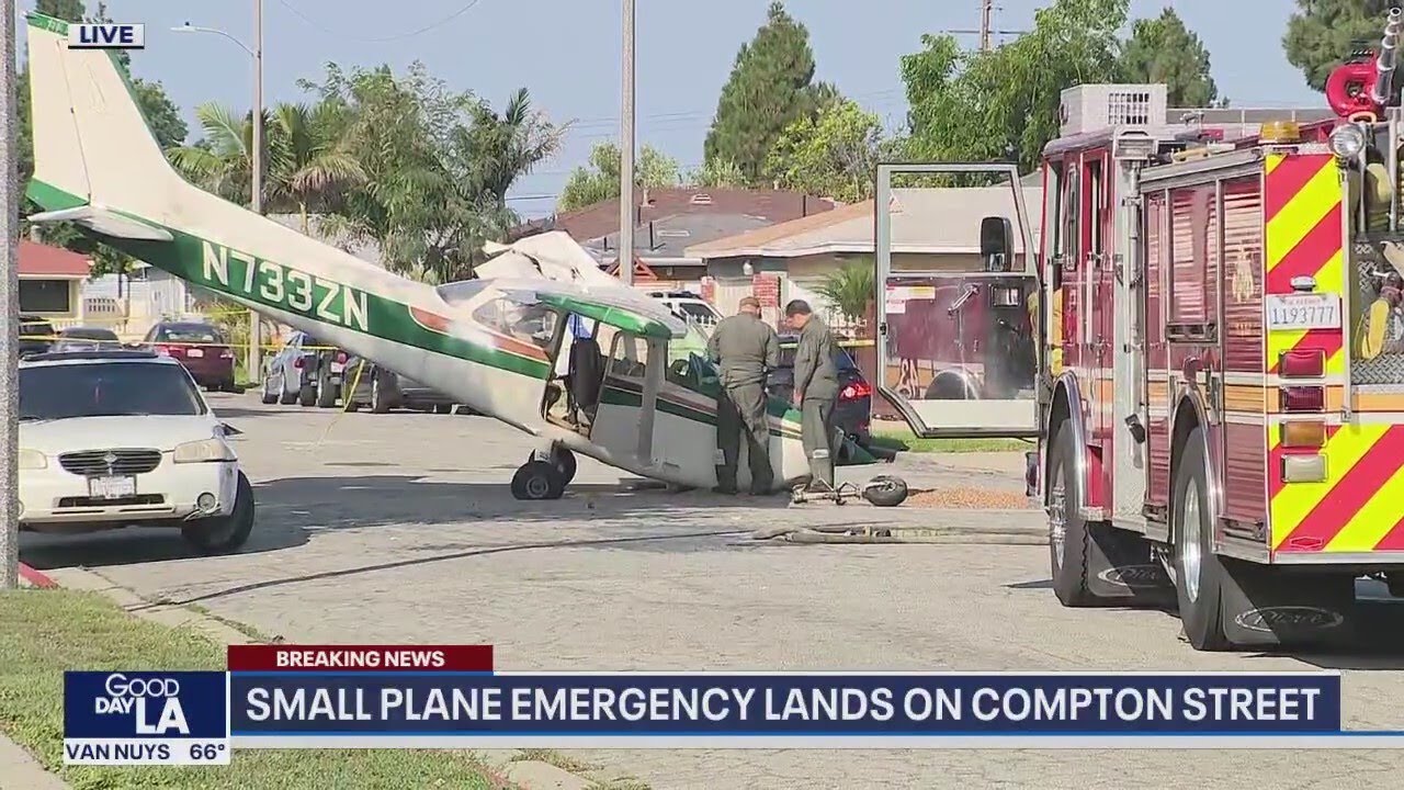 Small plane emergency lands on Compton street - YouTube