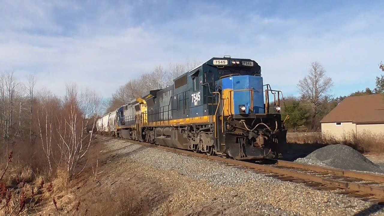 Pan Am Patched & Painted C40-8's Soldier on in CSX's New England ...