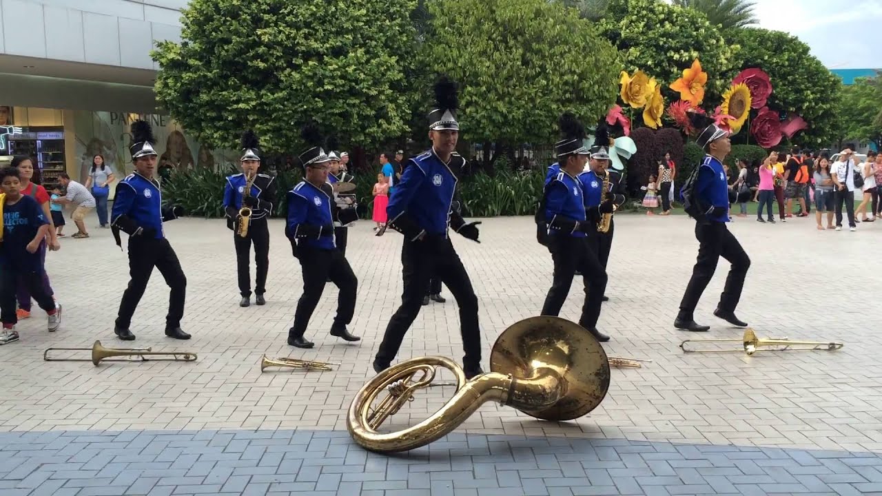 SM MOA Marching Band - Running Man Challenge (My Boo) - YouTube