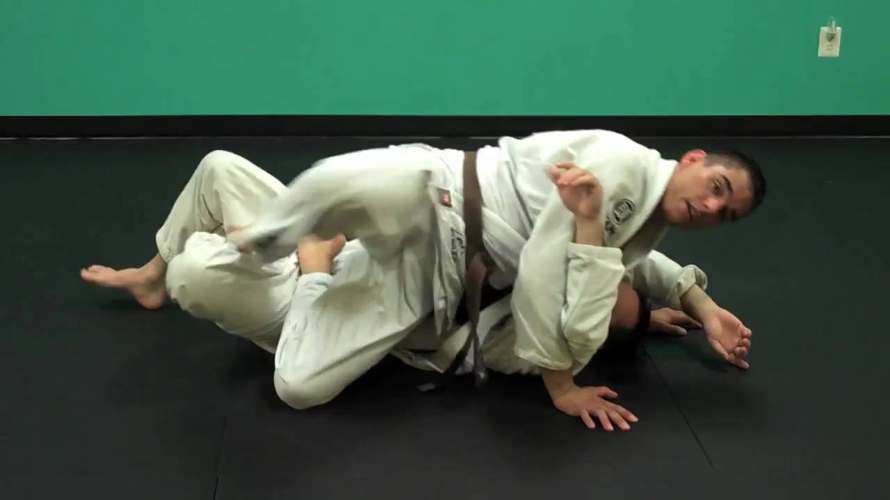 Capital Jiu Jitsu Presents Half Guard Pass #4 - YouTube