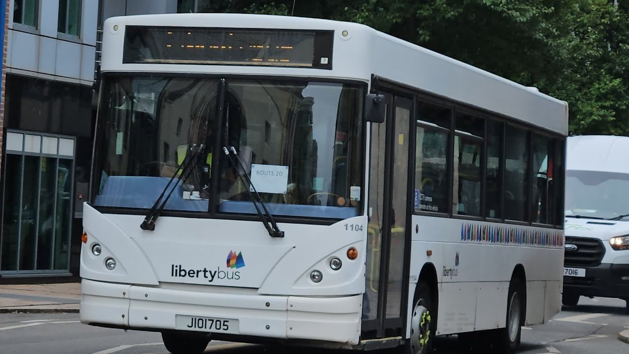 (Rare + Thrash) 1104 - J101705 | Libertybus | Dennis Dart Caetano ...