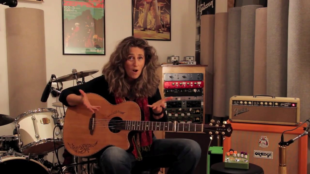 Analog Alien - Alien Bass Station demo with acoustic guitar by Vicki ...