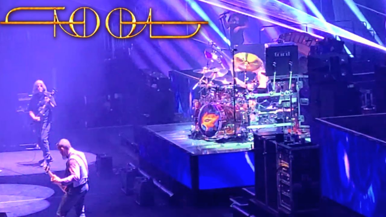 TOOL - Invincible - Orlando 2/08/2022 - YouTube