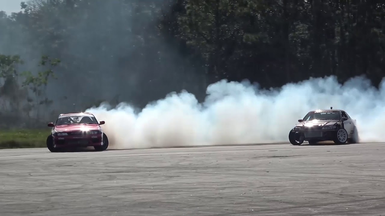 Adam LZ Drifting his s15 to a trap song - YouTube