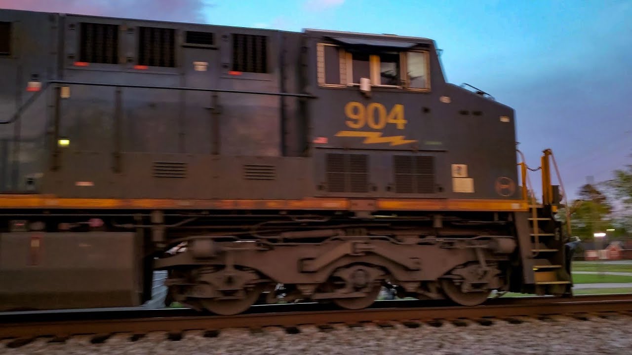 CSX ES44AH 904 with Awesome K5L leads CSX I031-02! - YouTube