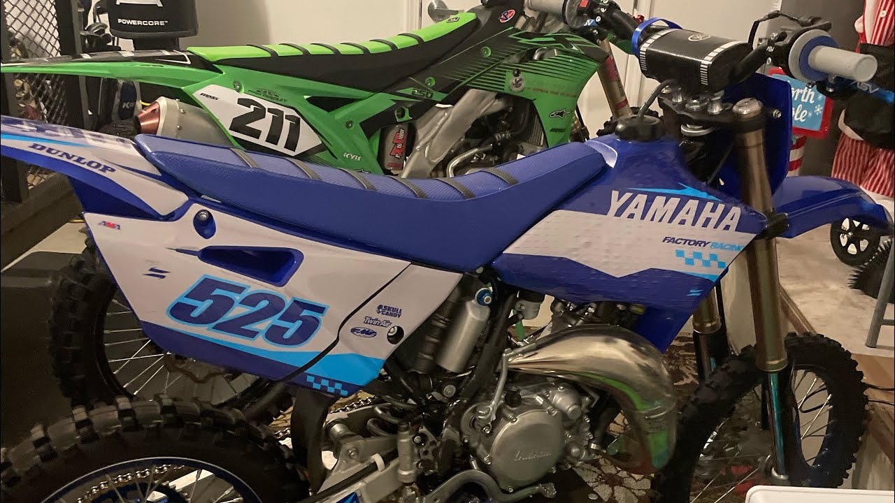 Ripping up my grandmas backyard track - YouTube