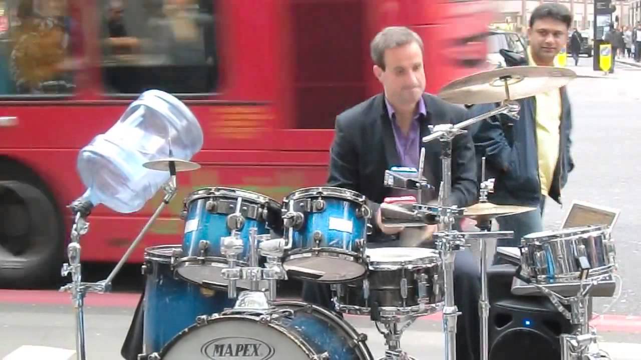 Crazy Drummer D&B in Street Amazing!! - YouTube