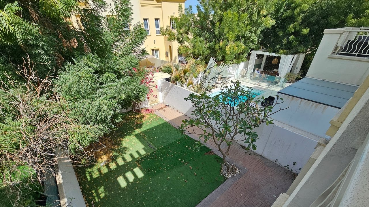 Dubai | Springs 7 | Two Bedroom Villa | Maid room | Storage | Near by ...