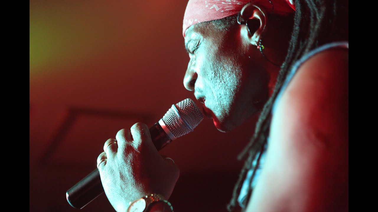 Errol Renaud & C S Oh Why - Paddys 2008 - YouTube
