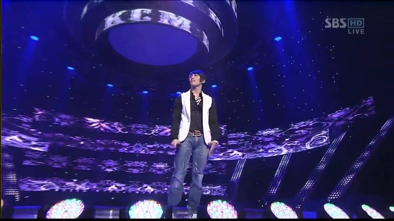 KCM - 멀리있기 [Live] - YouTube