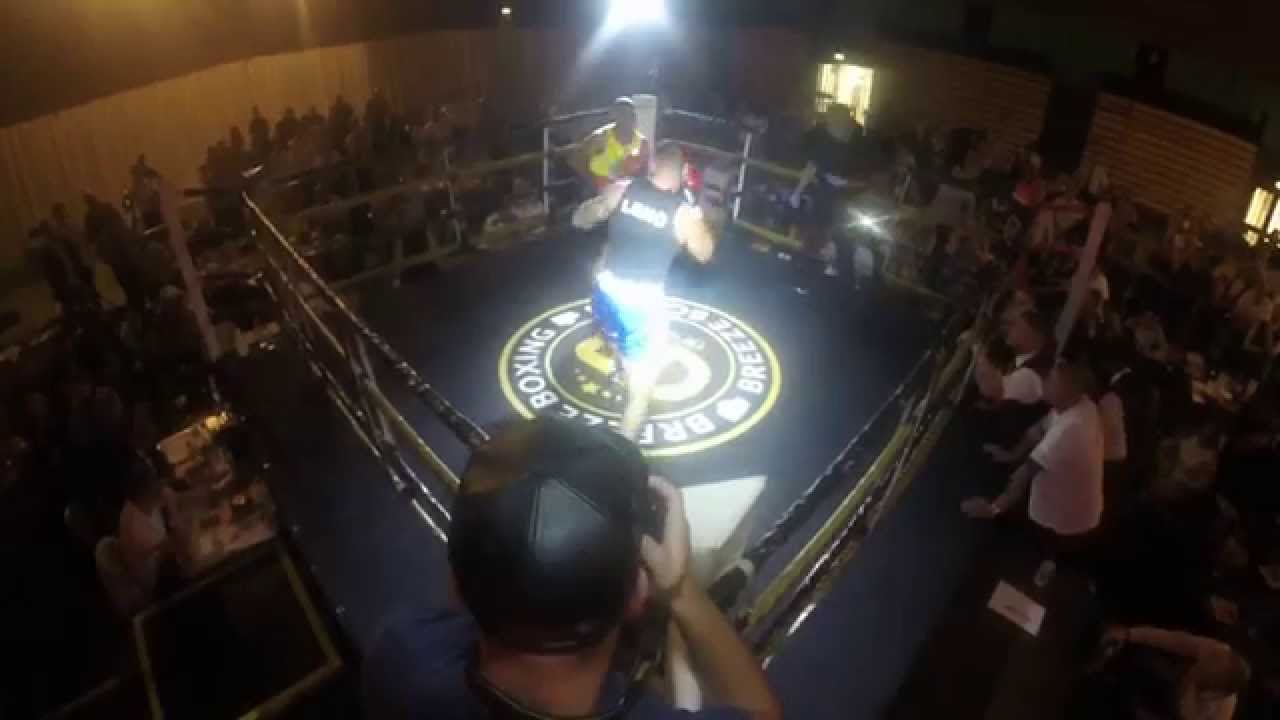 Breeze Boxing - 15/08/2015 - ROTR The Final - YouTube