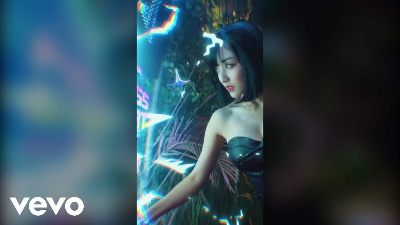 [4K] @TWICE - Talk that Talk (Vertical Music Video) - YouTube