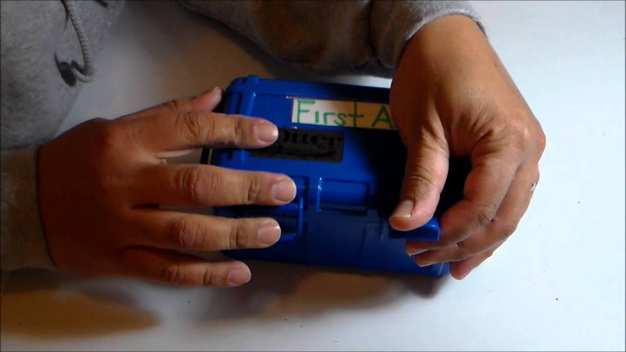 MAKE YOUR OWN FIRST AID KIT - YouTube