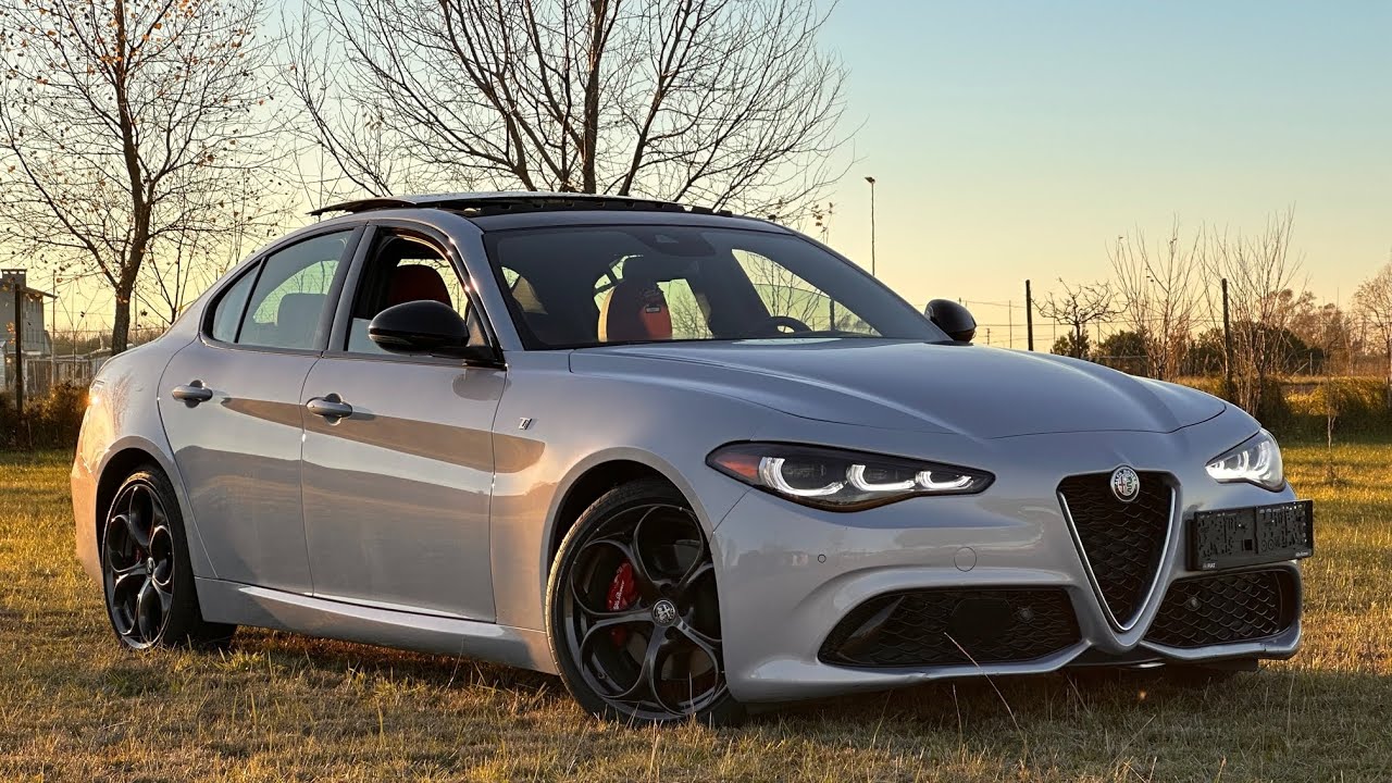 2024 Alfa Romeo Giulia TI 2,0 280 PS AT RWD Perla Lunare Interior Rosso Veloce - YouTube