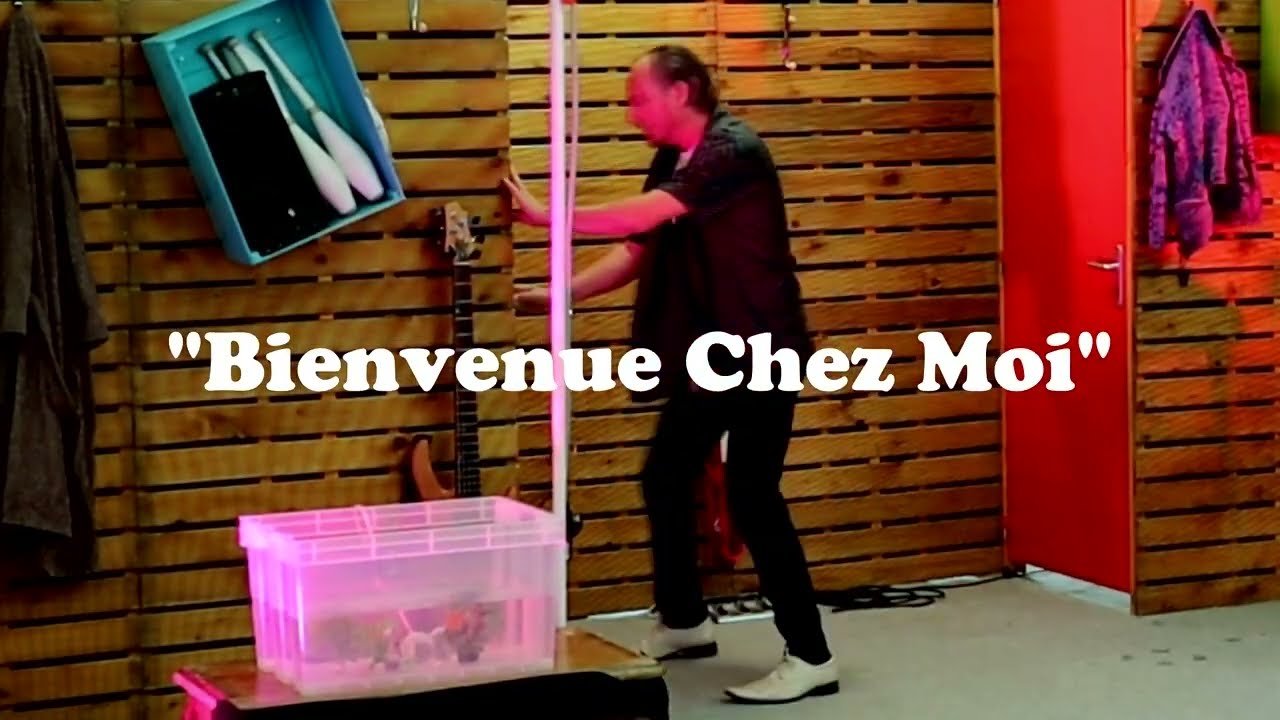 Spectacle "Bienvenue Chez Moi" - Nouveau décor - Cirque - Musique ...
