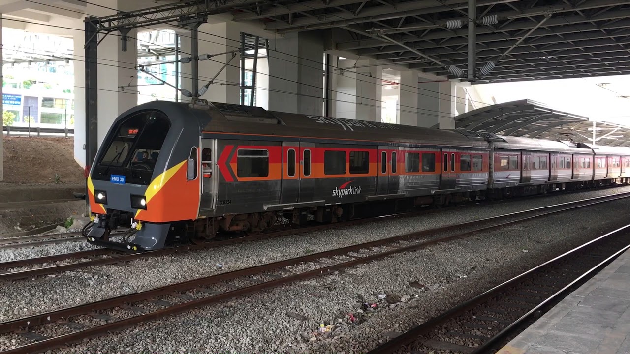 (Testing+Horn) KTM Skypark Link Hyundai Rotem Class 83 EMU Set 30 ...
