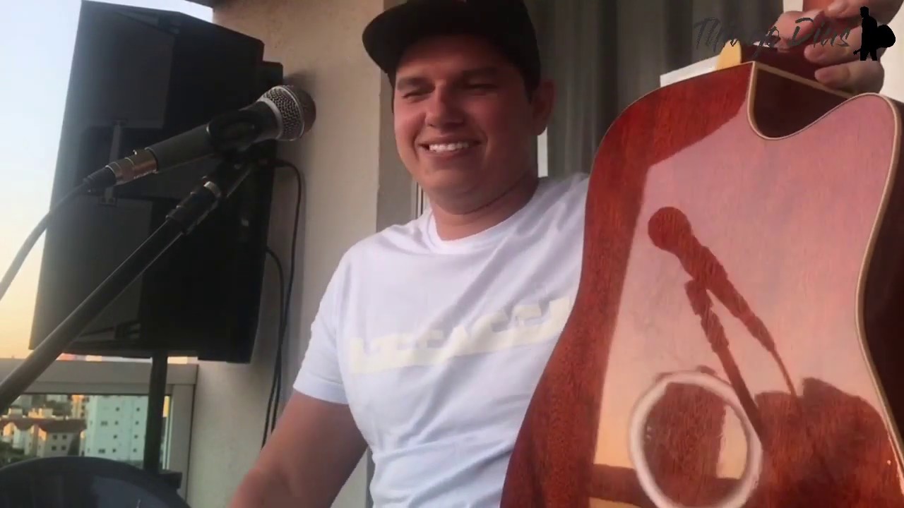 Thiago Dias ao vivo da sacada - YouTube